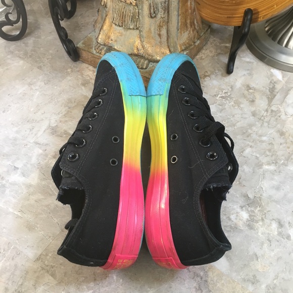 Converse | Shoes | Converse All Stars Multi Color Soles Shoes M5w7 ...